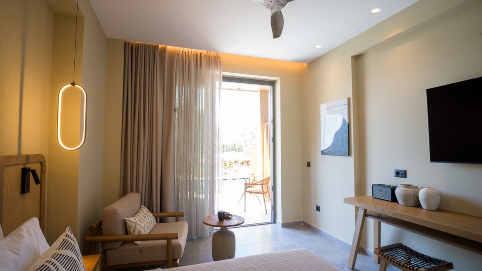 Hotel Portes Theros 5* | Nea Potidea hoteli 2026 | Club Paradiso
