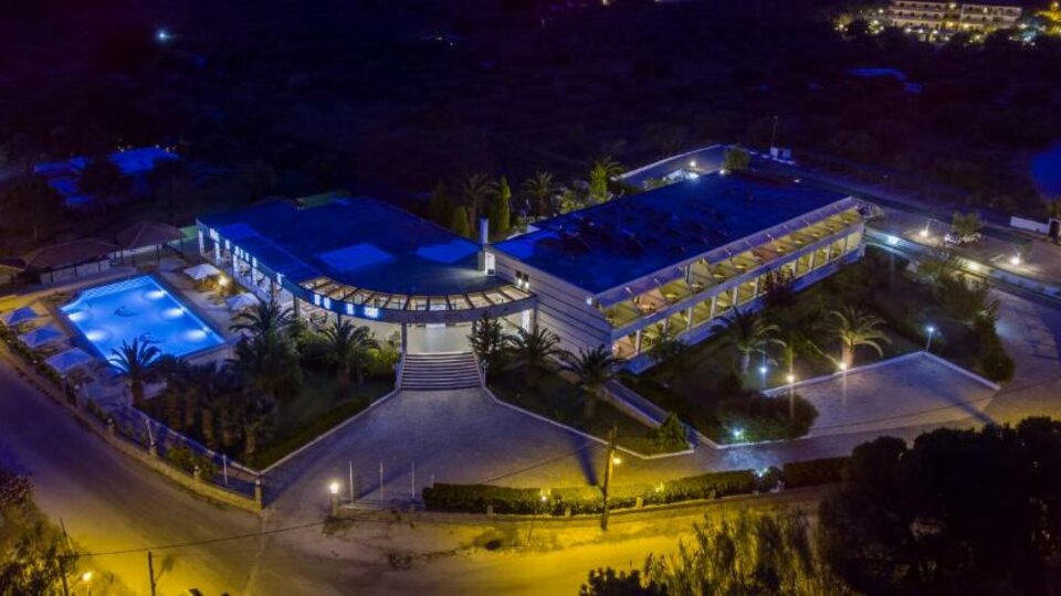 Hotel Rema 3* | Vurvuru hoteli letovanje2025 | Club Paradiso