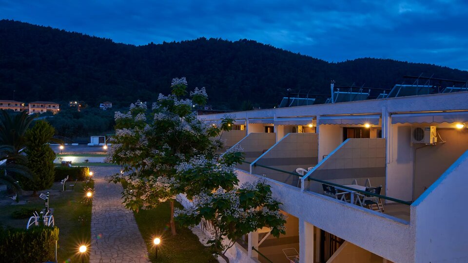 Hotel Rema 3* | Vurvuru hoteli letovanje2025 | Club Paradiso