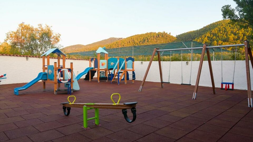 Hotel Rema 3* | Vurvuru hoteli letovanje2025 | Club Paradiso